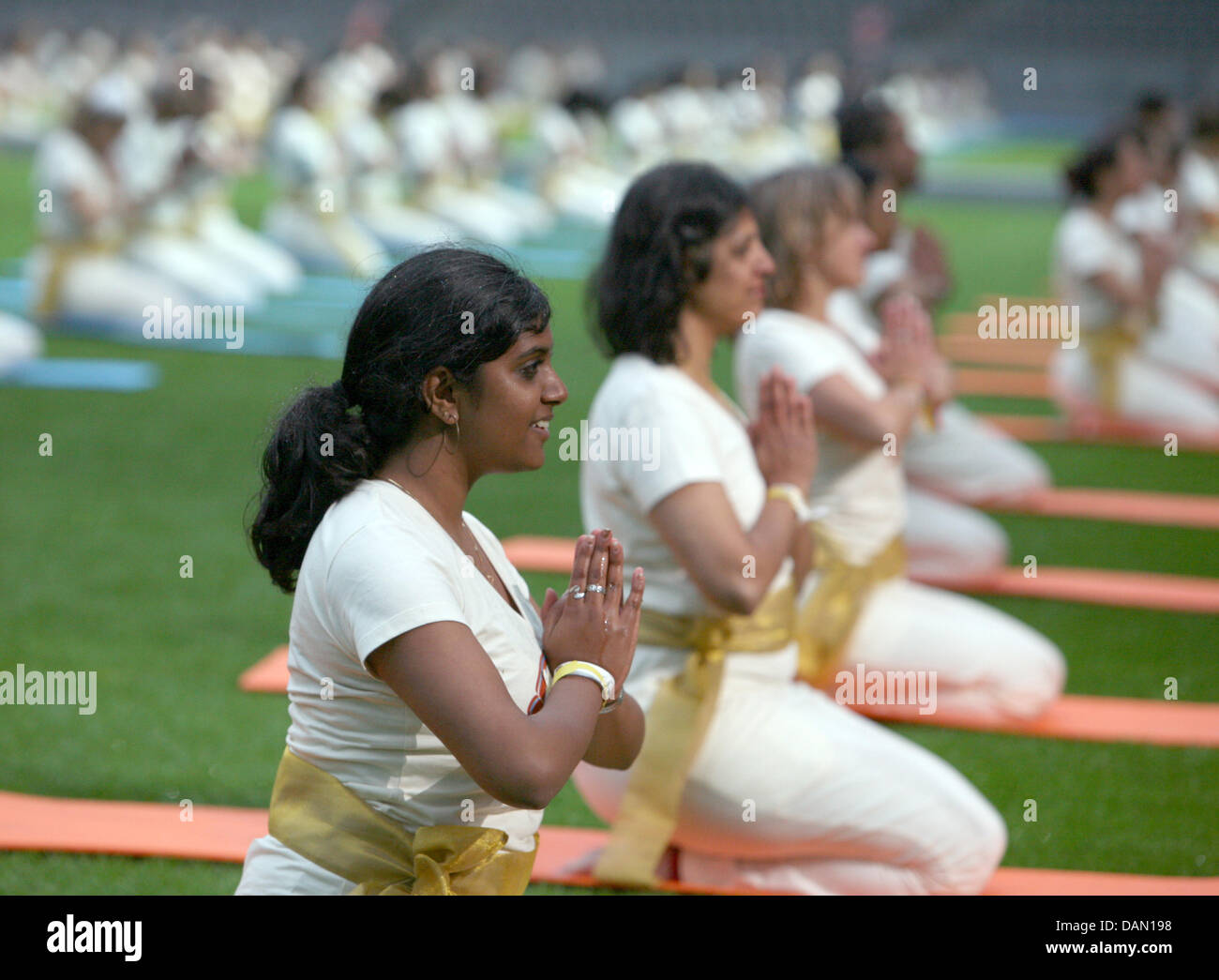 Sri sri ravi shankar hi-res stock photography and images - Alamy