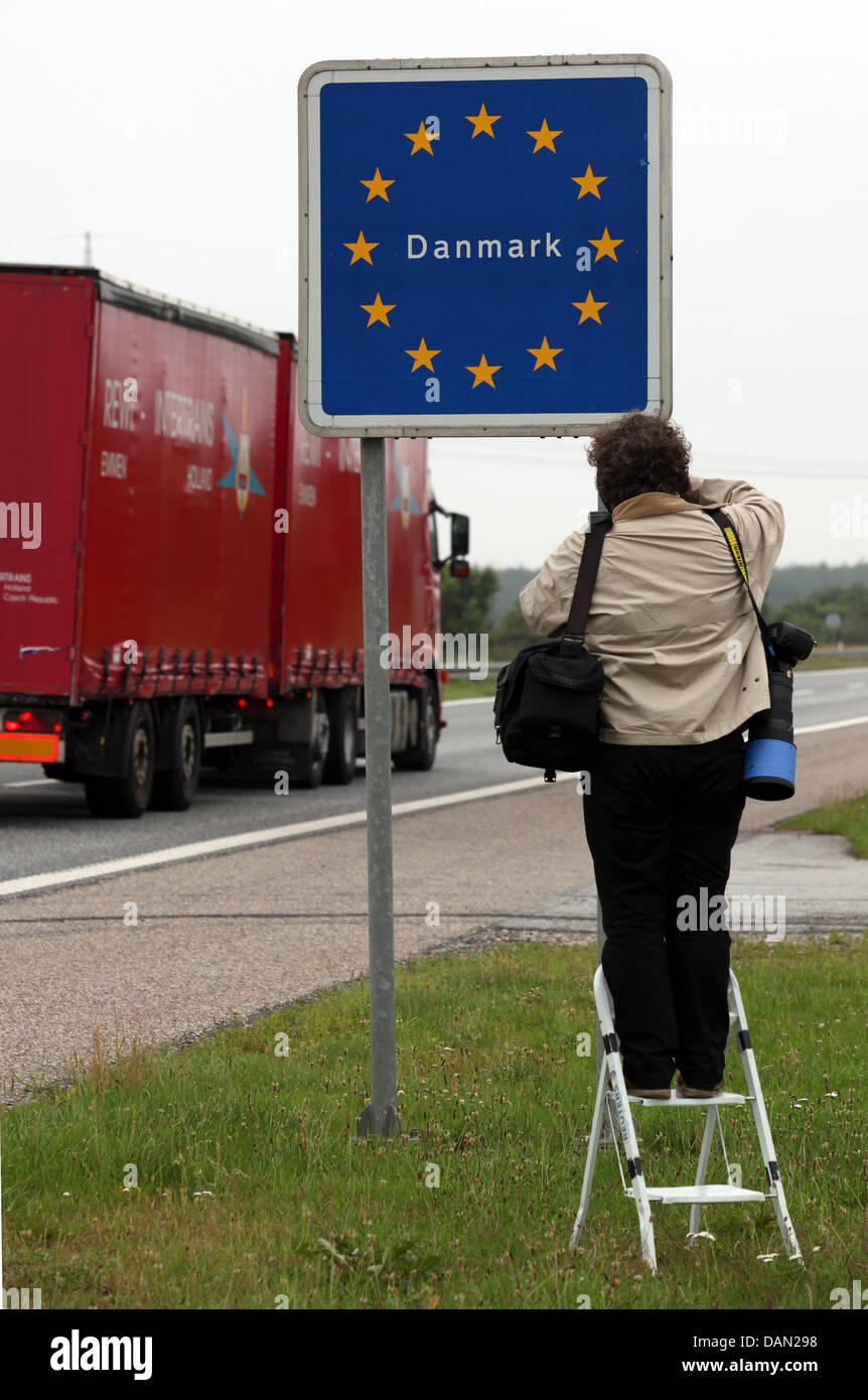 Border control measures hi-res stock photography and images - Alamy