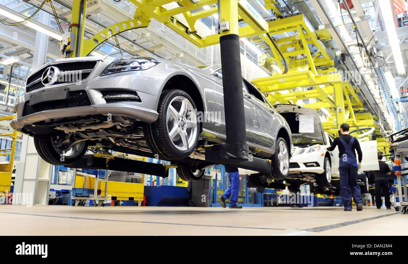 (dpa file) - A file picture dated 01 February 2011 of Mercedes-Benz ...