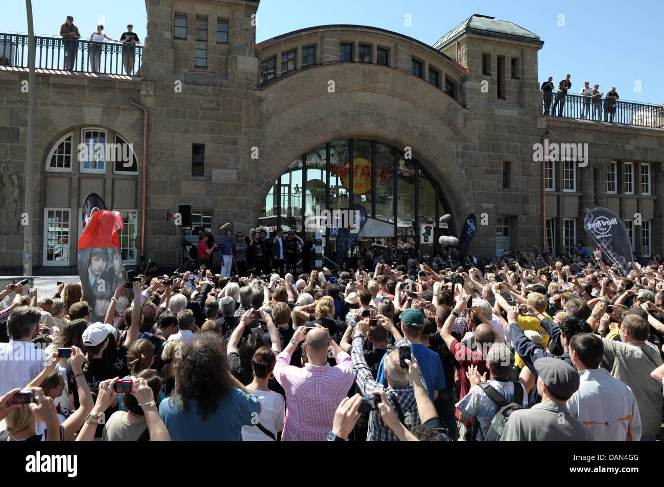 Ringo starr fans hi-res stock photography and images - Alamy