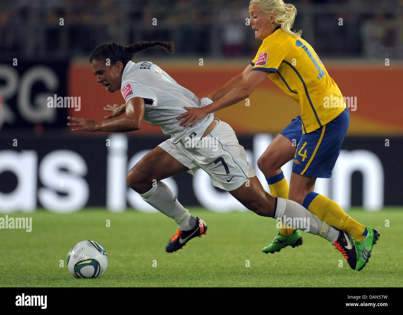 Shannon boxx hi-res stock photography and images - Alamy