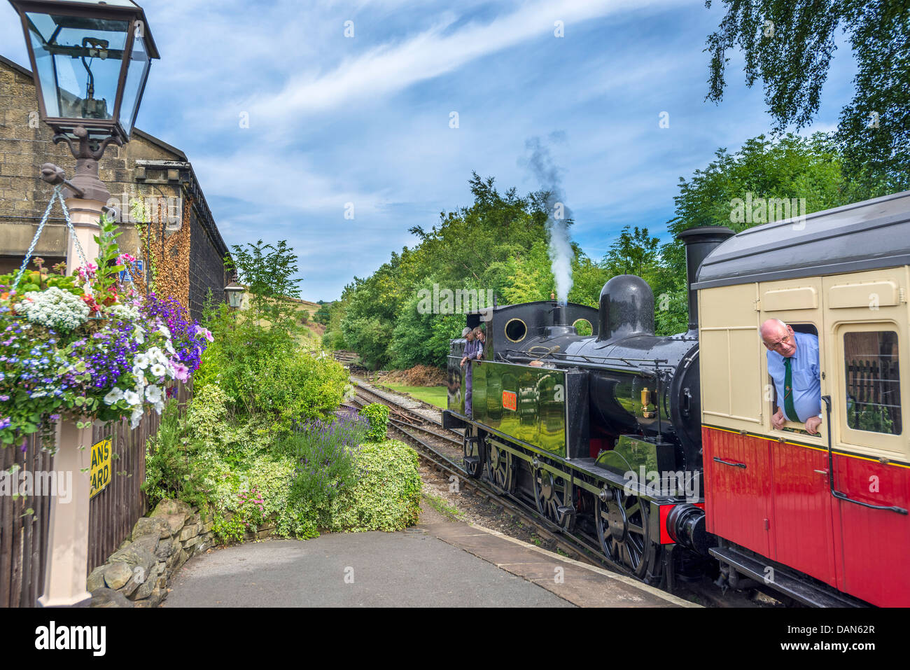 KWVR railway Oakworth station. Keighley Worth Valley Railway North ...