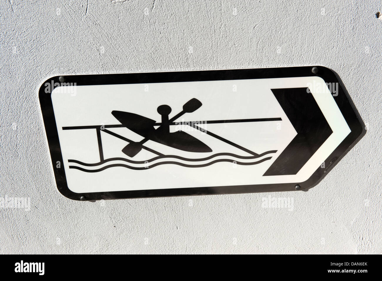 sign canoe canoeist paddle paddling Stock Photo - Alamy