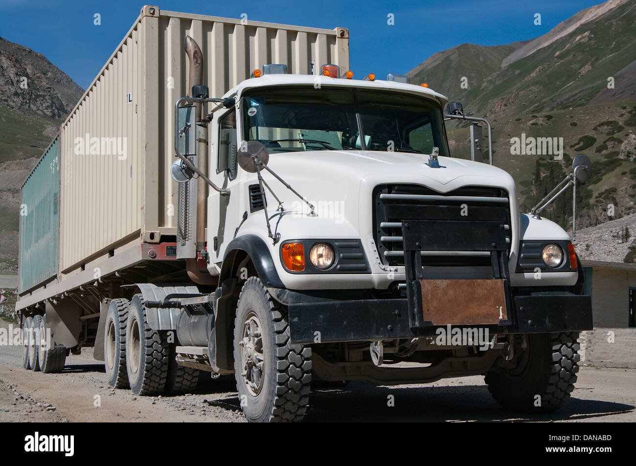 For heavy freight hi-res stock photography and images - Alamy