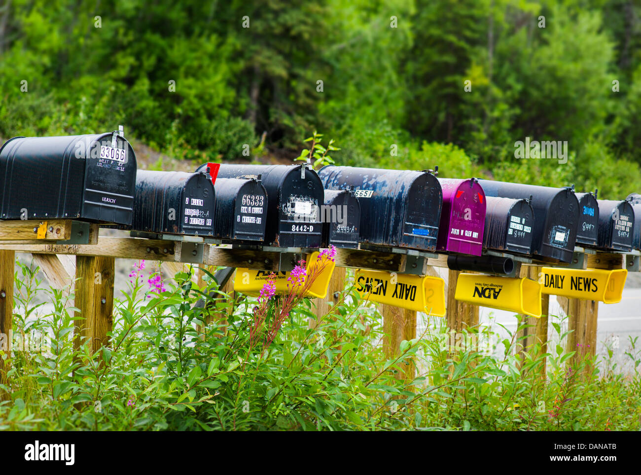 Usps mail carrier hi-res stock photography and images - Alamy