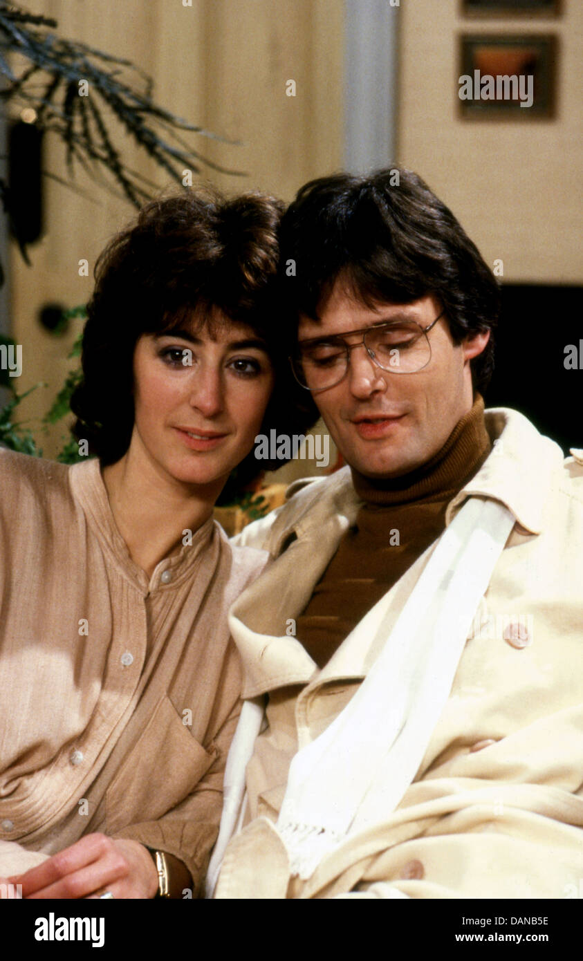 AGONY (TV) (1979) MAUREEN LIPMAN, SIMON WILLIAMS, AGON 001 MOVIESTORE ...