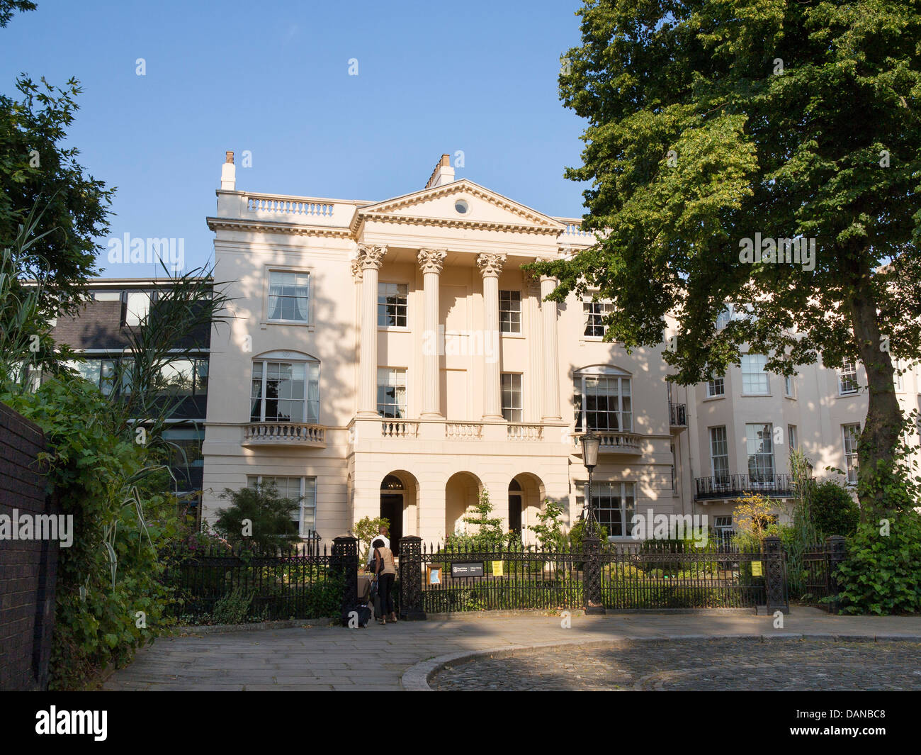 William Harvey House, Royal College of Physicians, just off Park Square ...