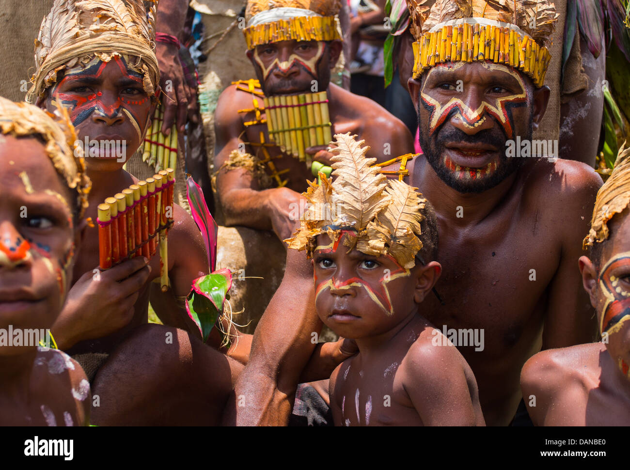 Papua new guinea tribal costume child hi-res stock photography and ...