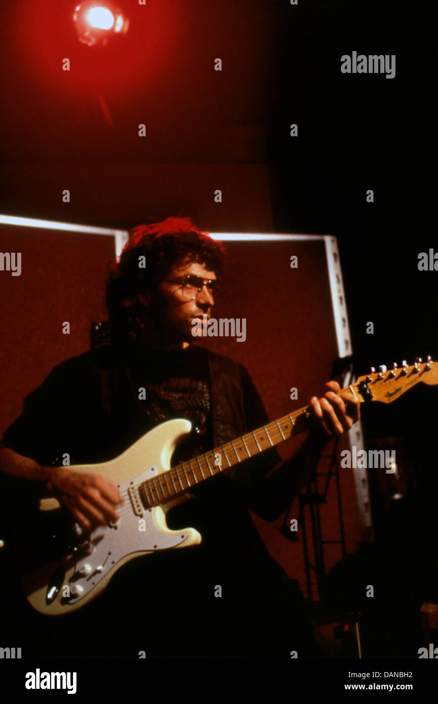 AMBUSH IN WACO (TVM) (1993) AMBUSH IN WACO: IN THE LINE OF DUTY (ALT ...