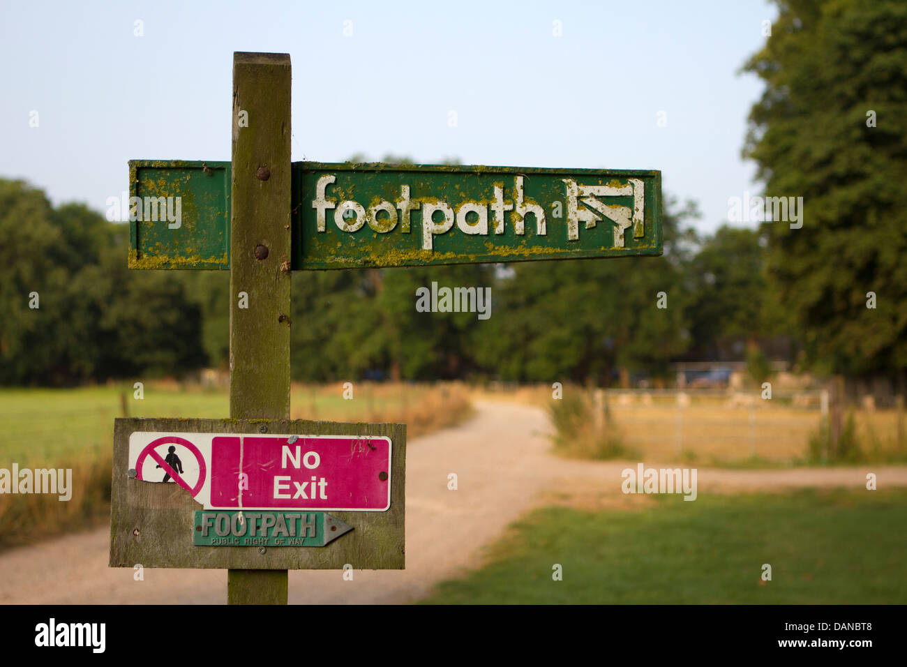 Old access sign hi-res stock photography and images - Alamy