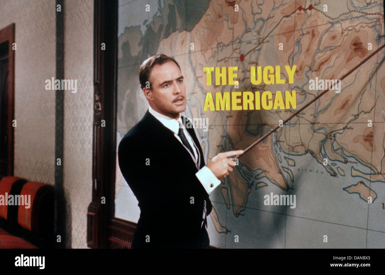THE UGLY AMERICAN (1962) MARLON BRANDO, GEORGE ENGLUND (DIR) UGAM 001 ...