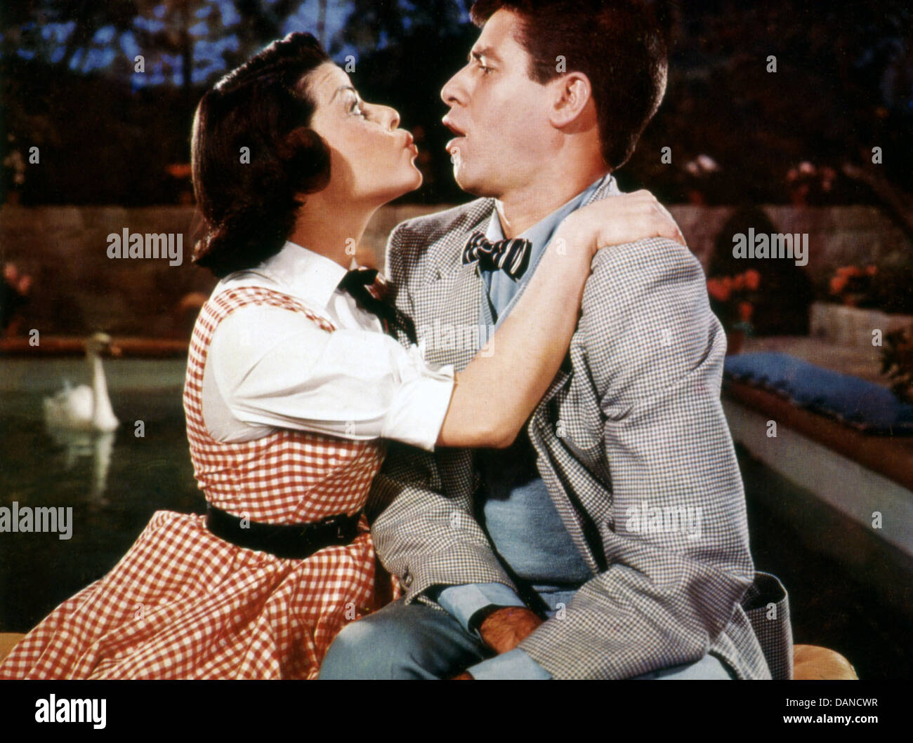 YOU'RE NEVER TOO YOUNG (1955) JAN MURRAY, JERRY LEWIS, NORMAN TAUROG ...