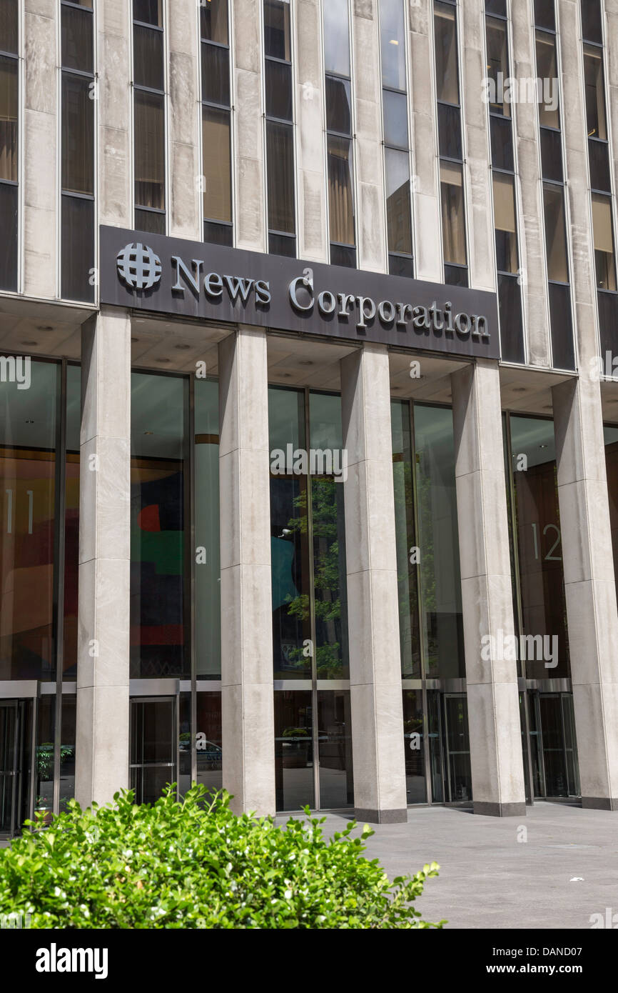 The news building new york city hi-res stock photography and images - Alamy
