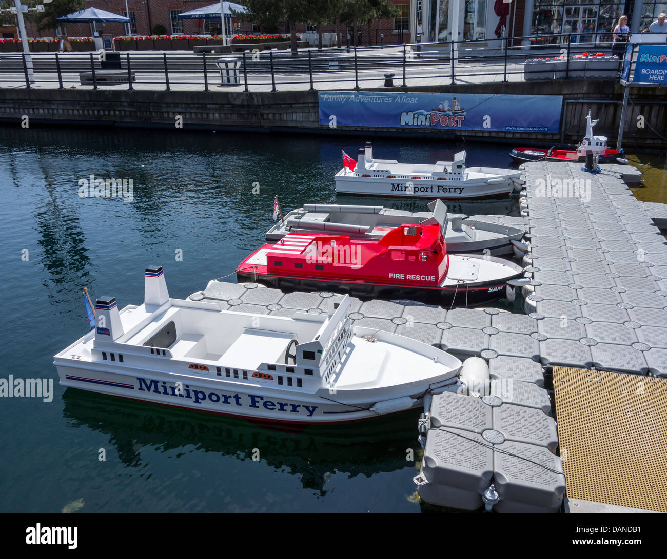 Harbour quays hi-res stock photography and images - Alamy