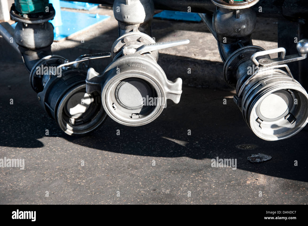 Oil Refinery road tanker loading filling area Stock Photo - Alamy