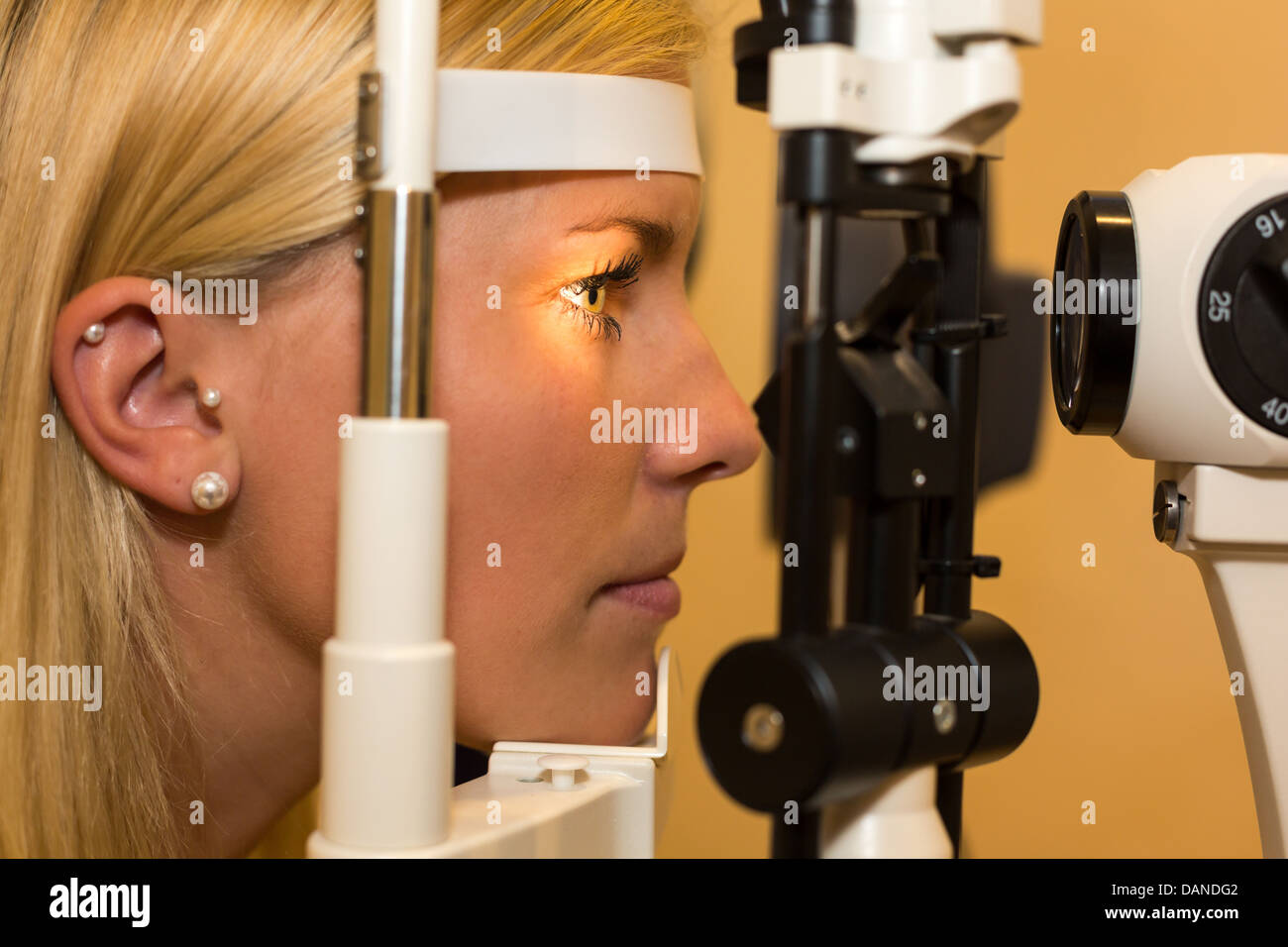 Slit lamp hi-res stock photography and images - Alamy