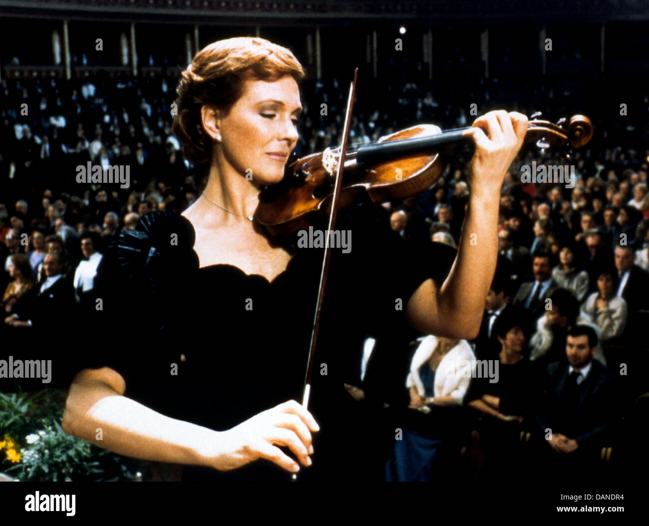 DUET FOR ONE (1986) JULIE ANDREWS, ANDREI KONCHALOVSKY (DIR) DFO 005 ...
