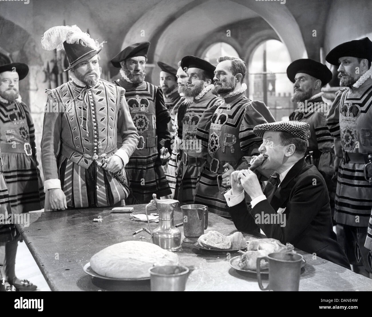 TIME FLIES (1944) TOMMY HANDLEY, WALTER FORDE (DIR) TMFL 002 Stock Photo - Alamy