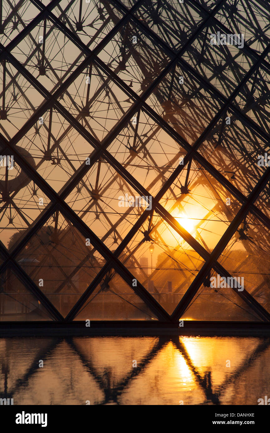 Building backlight hi-res stock photography and images - Alamy