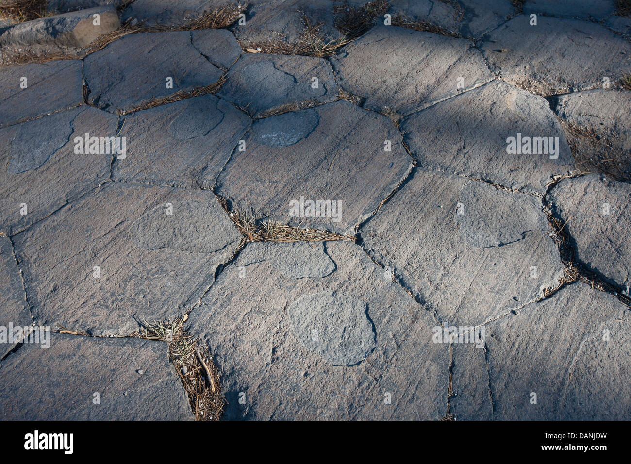 Basalt columnar rock formation on hi-res stock photography and images ...