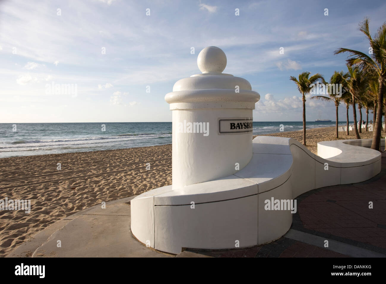 Wave wall promenade fort lauderdale hi-res stock photography and images ...