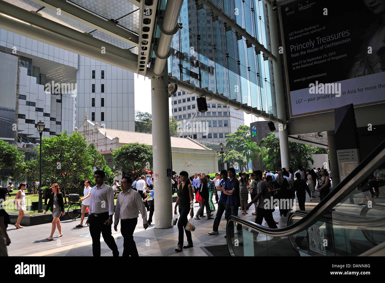 Raffles Place Singapore Stock Photo - Alamy