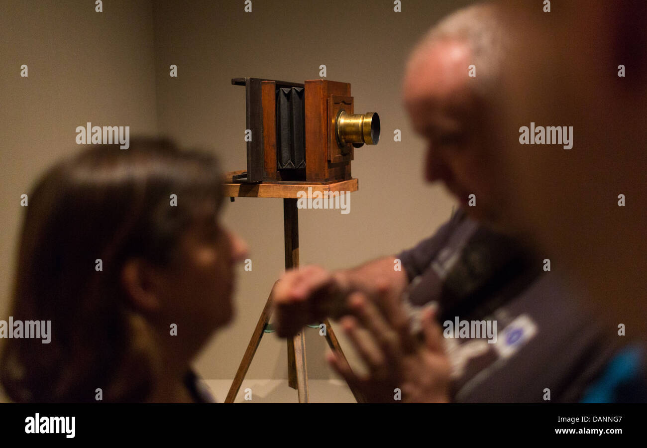 1860s camera hi-res stock photography and images - Alamy