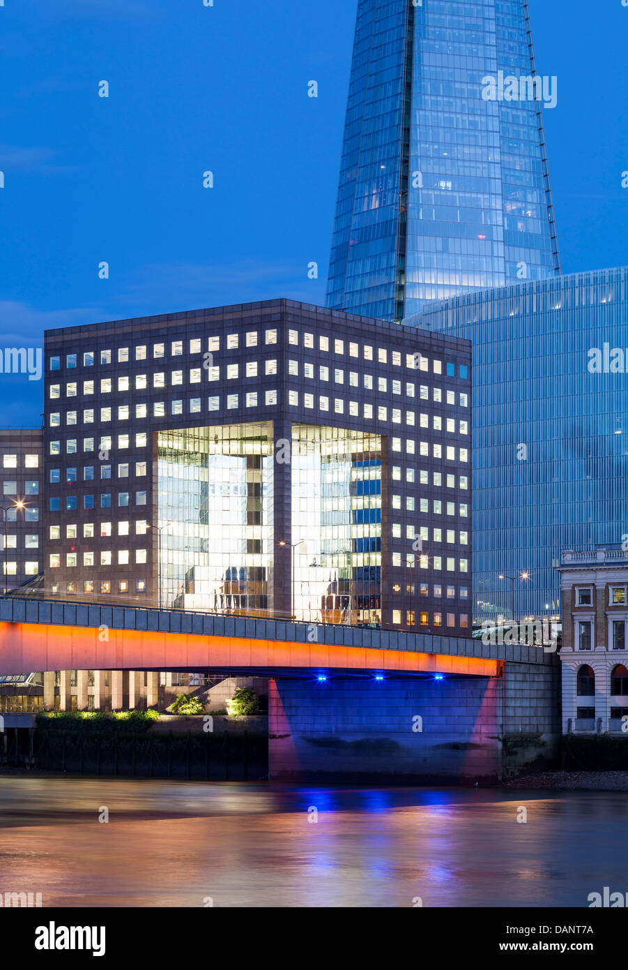 No.1 London Bridge, London, United Kingdom. Architect: John S ...