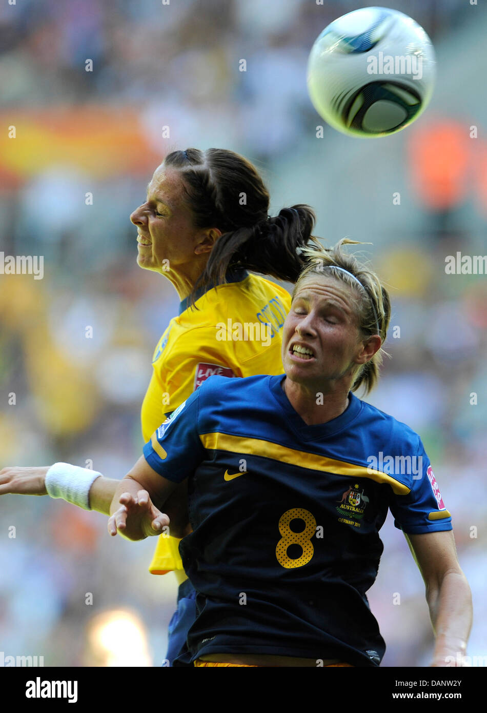 Sweden's Lotte Schelin and Australias Elise Kellond-Knight vie for the ...