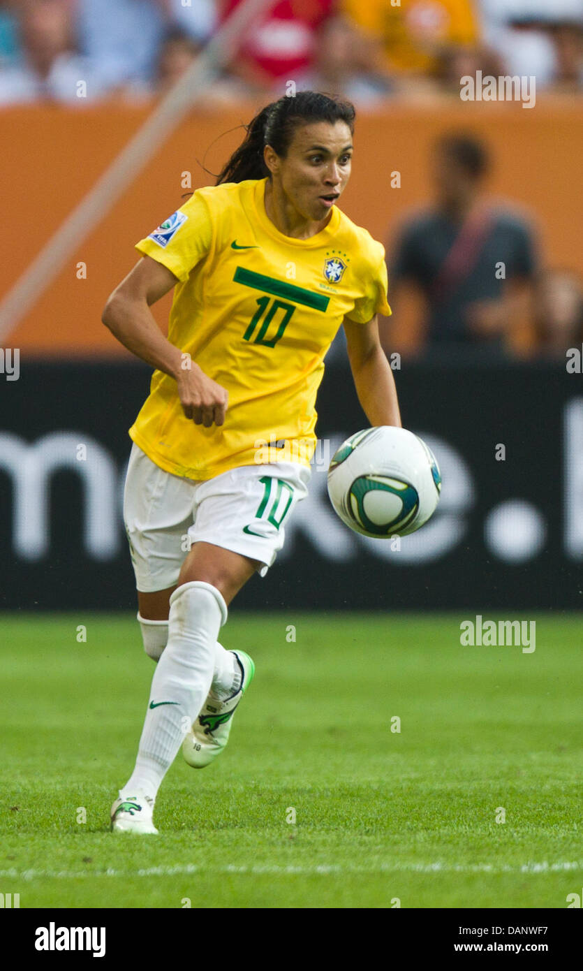 Marta soccer hi-res stock photography and images - Alamy