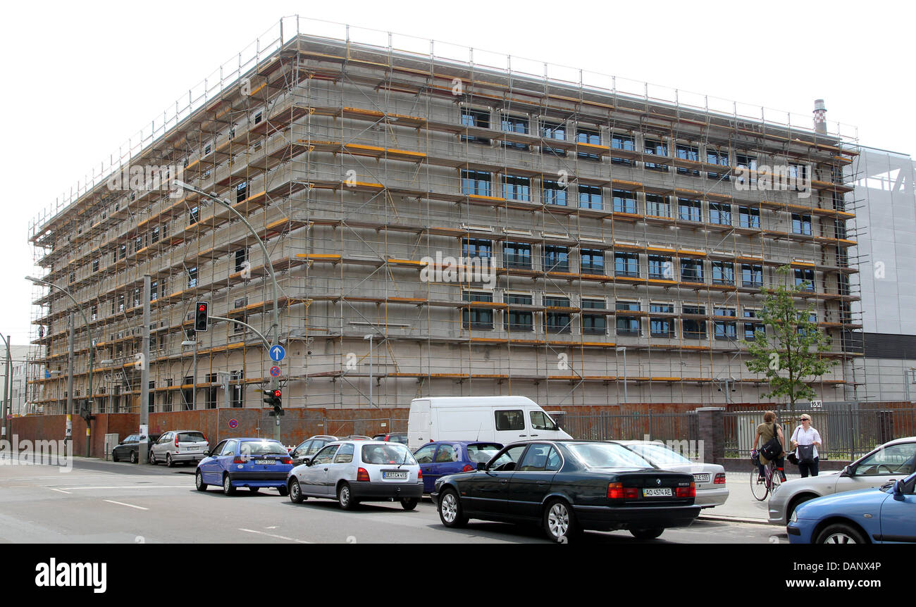 The Northern side of the shell construction of the Federal Intelligence ...