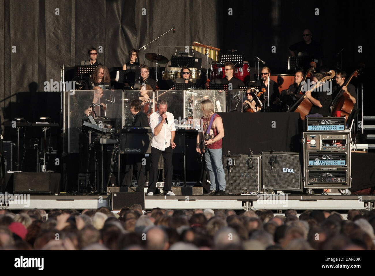 The rockband 'Deep Purple' performs on stage on Nordmole at Zollhof in ...