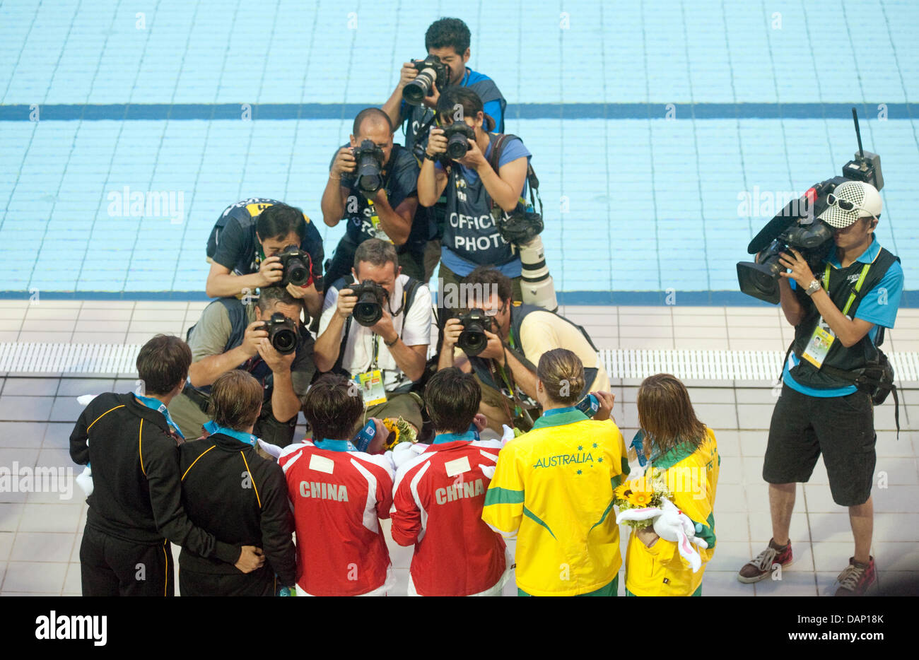 Germany's third placed Christin Steuer (L) and Nora Subschinski (2-L ...