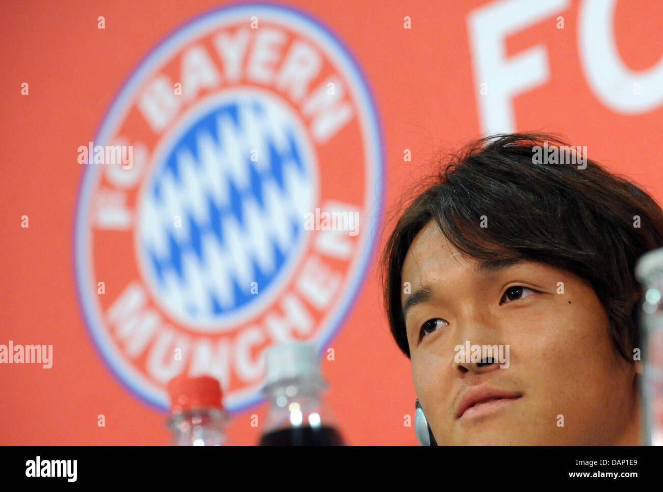 Takashi Usami, Japanese player and new member of the Bundesliga club FC ...