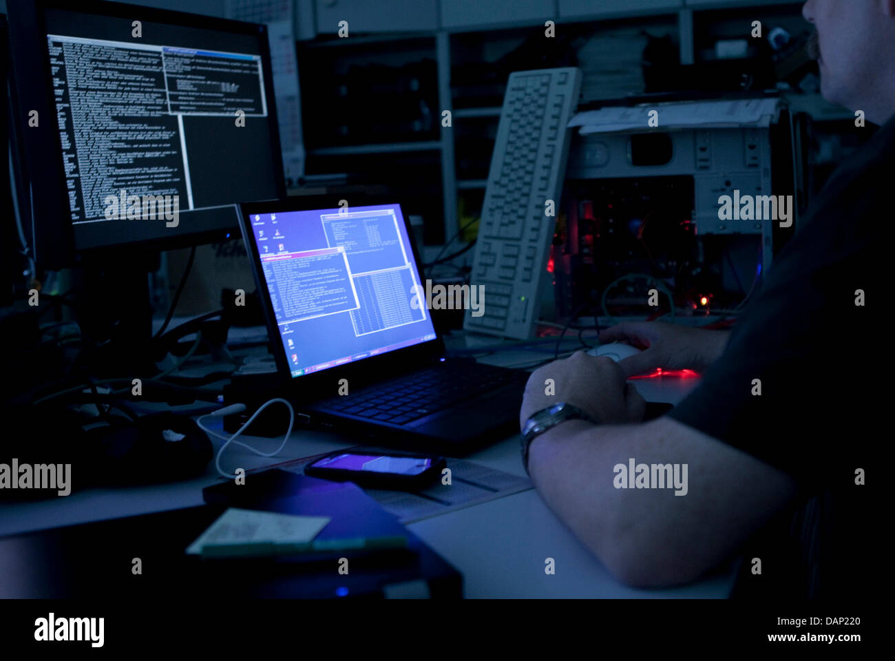 Hacker group hi-res stock photography and images - Alamy