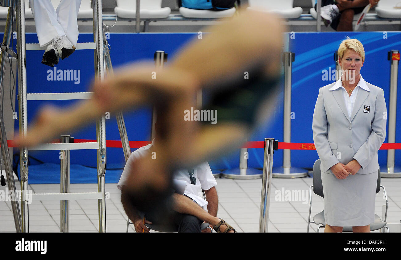 Womens diving fina hi-res stock photography and images - Alamy