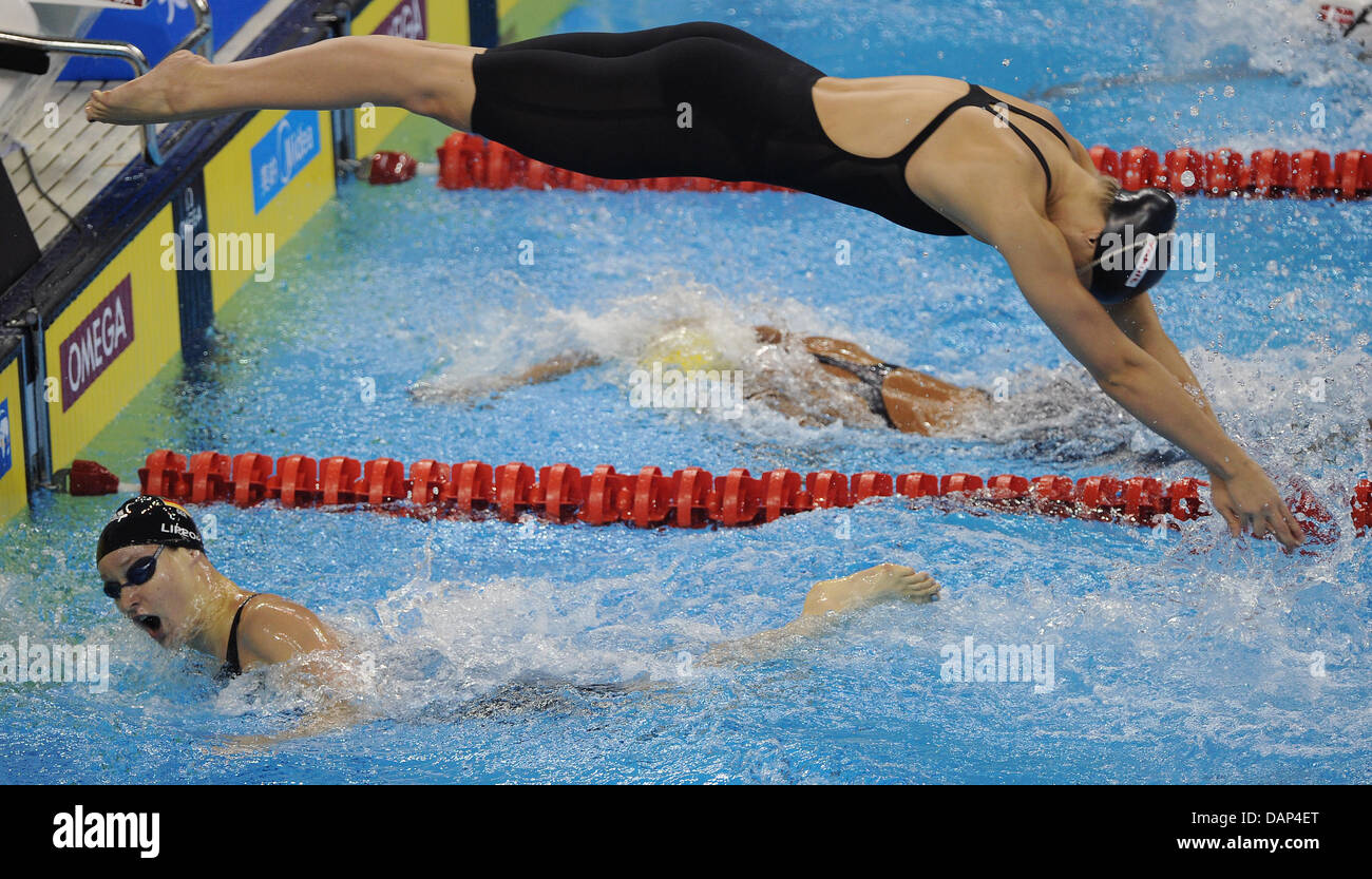 Swimmers Silke Lippok and Lisa Vitting (Top) of Germany attends the ...