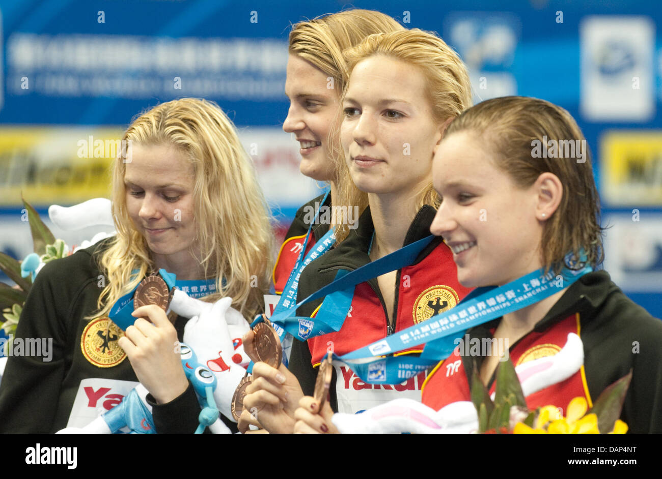 Britta Steffen, Lisa Vitting, Daniela Schreiber and Silke Lippok (L-R ...