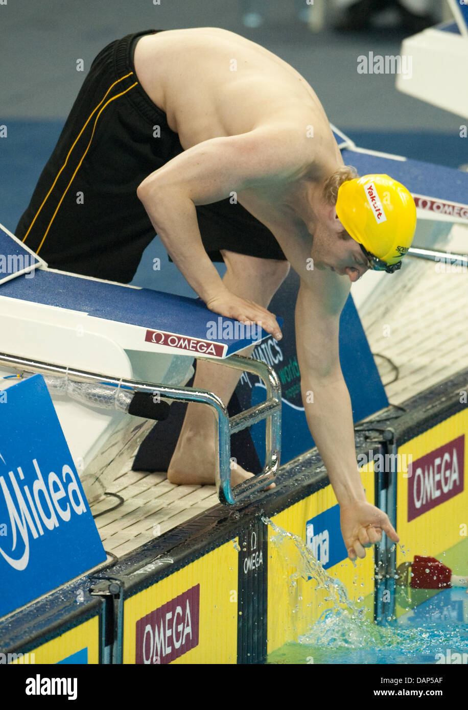 Mens backstroke start hi-res stock photography and images - Alamy