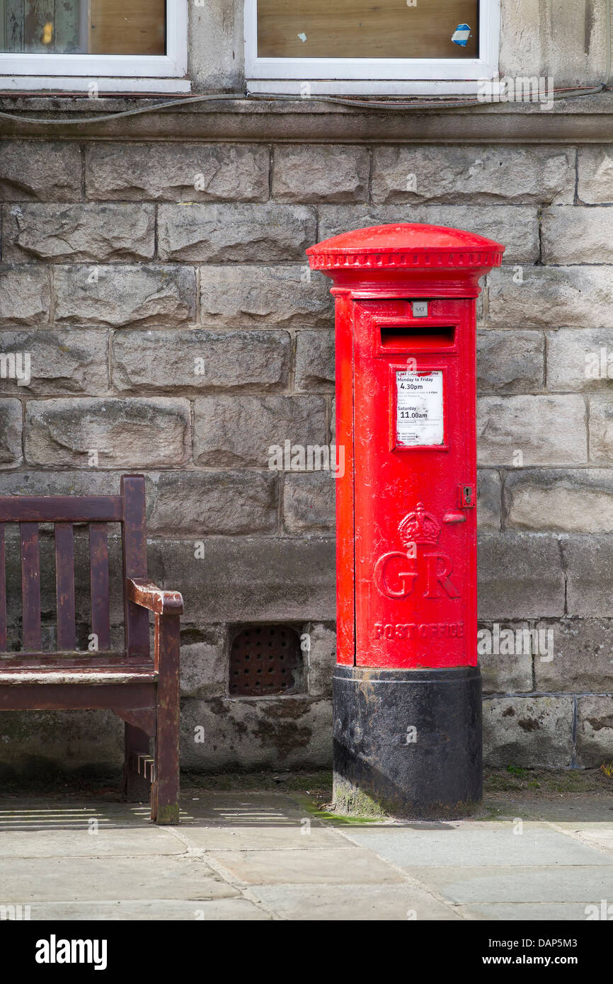 Old Red post box in Haws North Yorkshire Stock Photo - Alamy