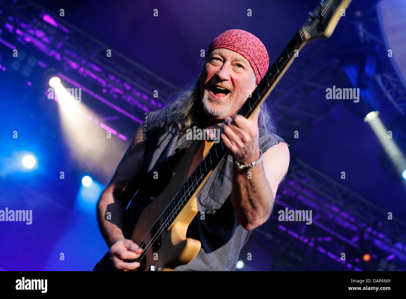 Roger glover deep purple in hi-res stock photography and images - Alamy