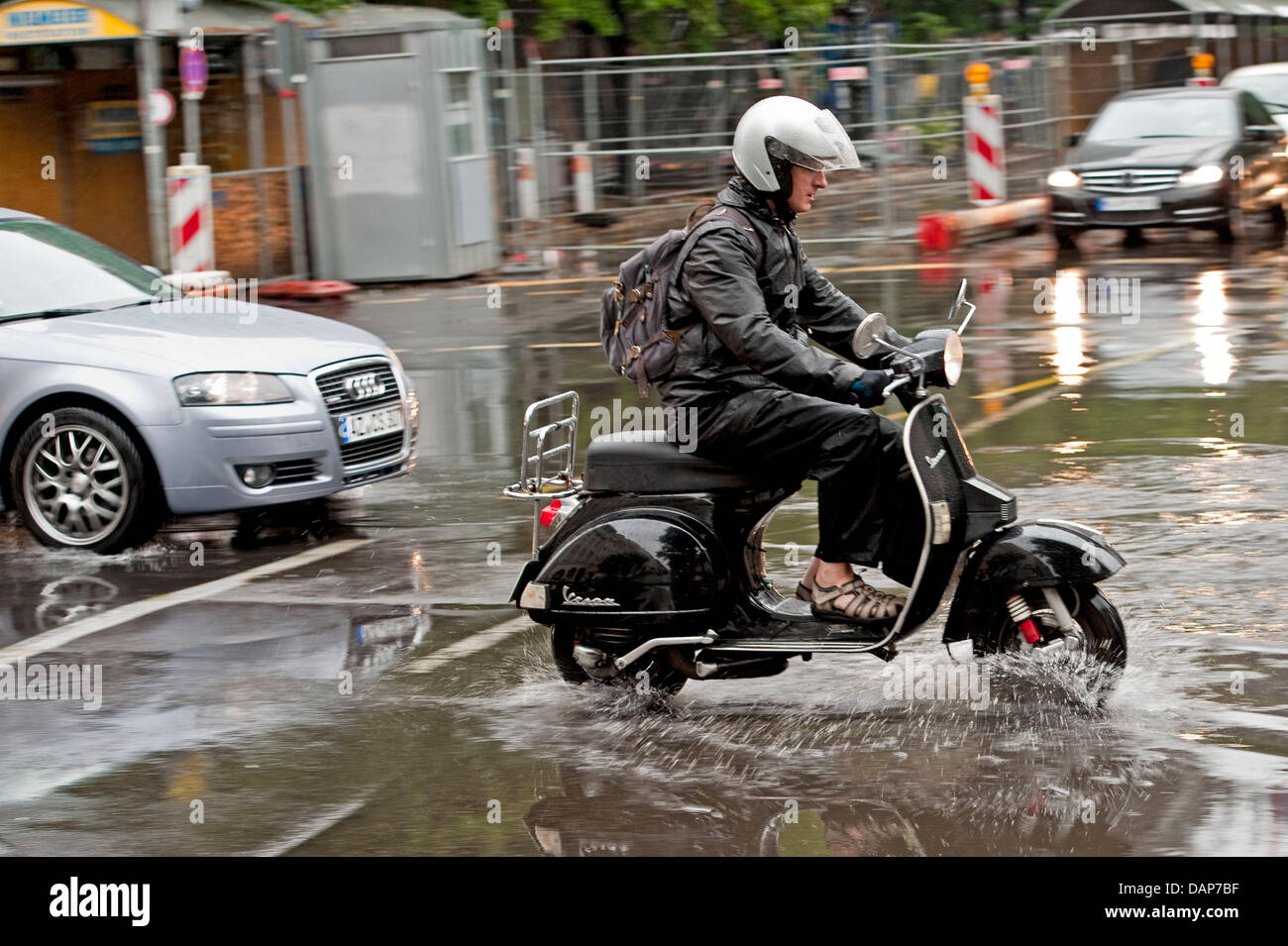 Scooterist hi-res stock photography and images - Alamy