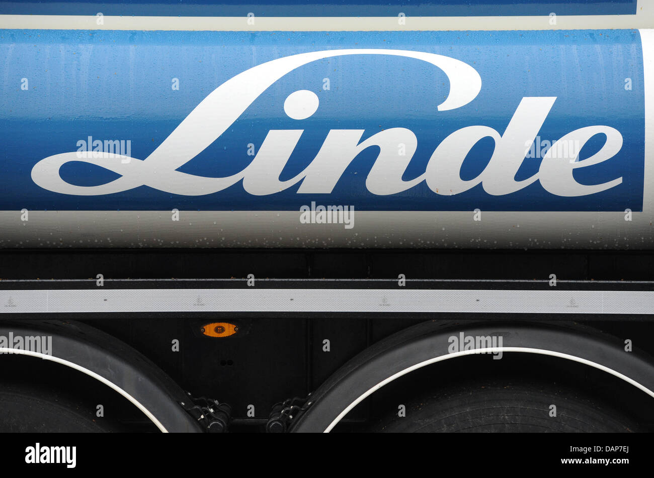 Hydrogen bottles hi-res stock photography and images - Alamy