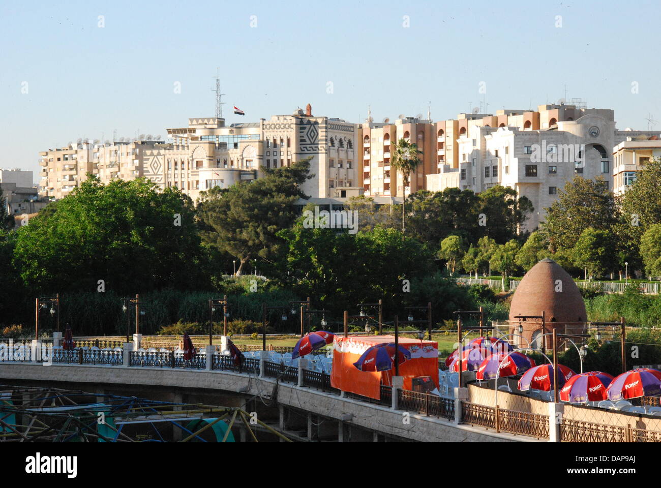 Assad family hi-res stock photography and images - Alamy