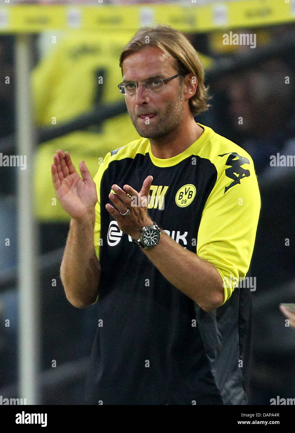 Sports spo soccer facial expression gesture male clapping hands germany ...