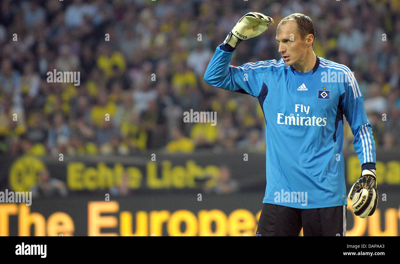 Defeated goalkeeper hi-res stock photography and images - Alamy