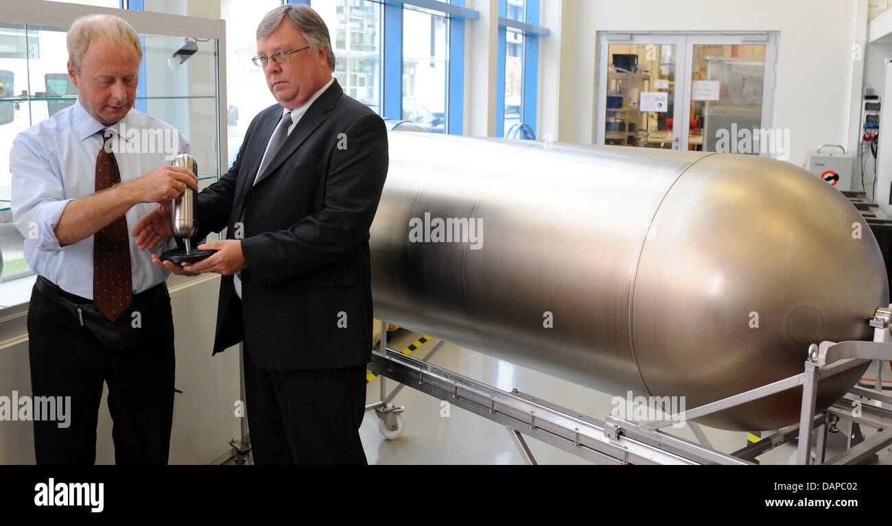 Employee of Astrium and production manager of the series 'Eurostar Tank ...