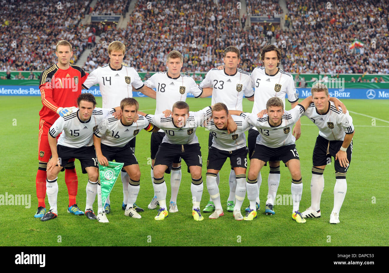 The German (back L-R) Manuel Neuer, Holger Badstuber, Toni Kroos, Mario ...