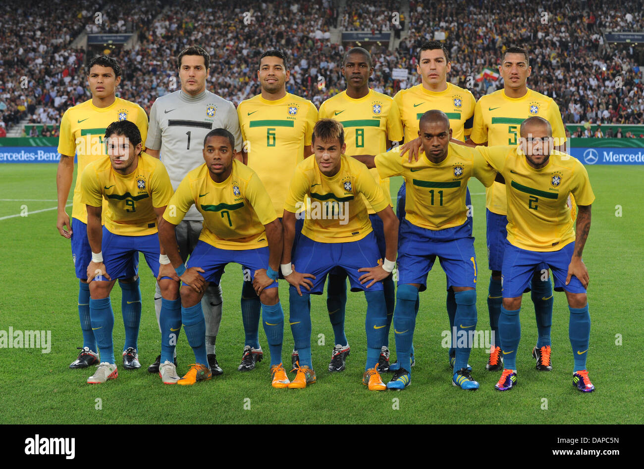 Brazil team poses team photo hi-res stock photography and images - Alamy