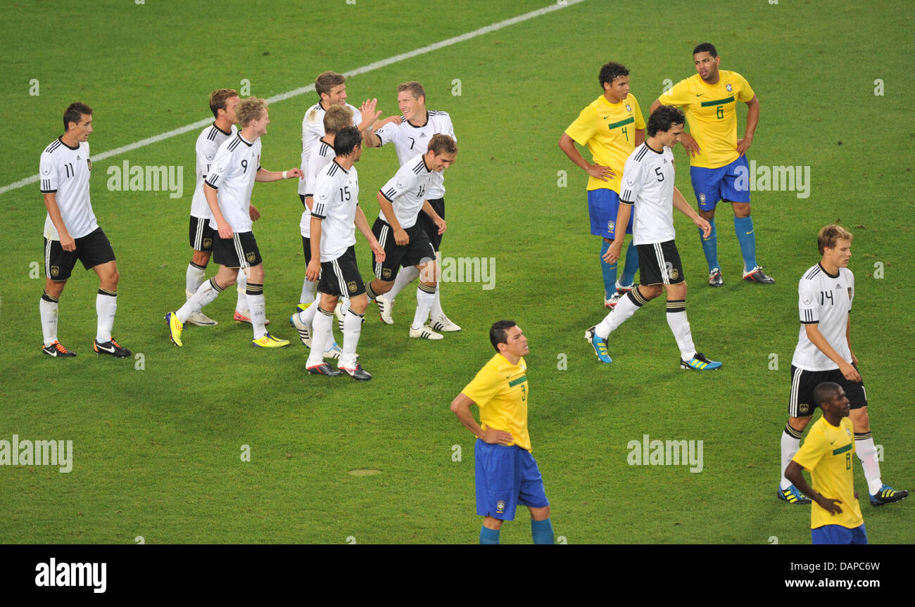 Germany's Team celebrate during the international friendly soccer match ...